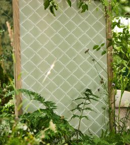Rye Wallpaper in Berry/Pink Clay by Sanderson | Jane Clayton